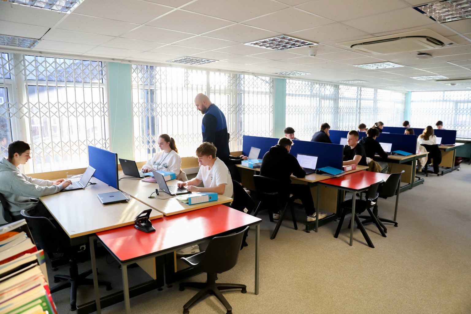 New Dinnington Sixth Form : Dinnington High School